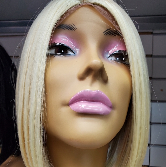 It Tress | Hair | It Tress Top Model Blonde Bob Lacefront | Poshmark